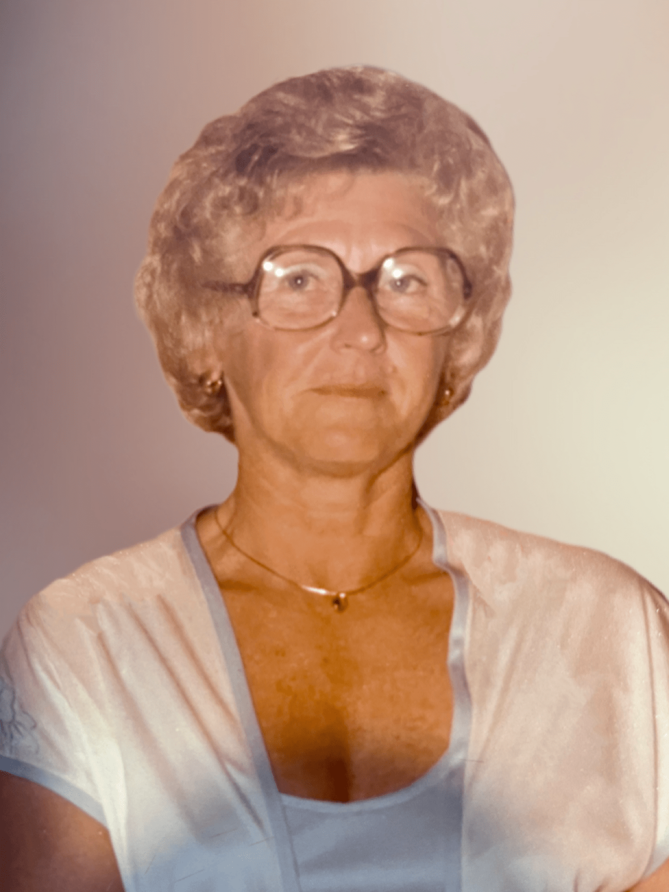 Dorothy “Dot” Regina Wolfe – Connley Brothers Funeral Home