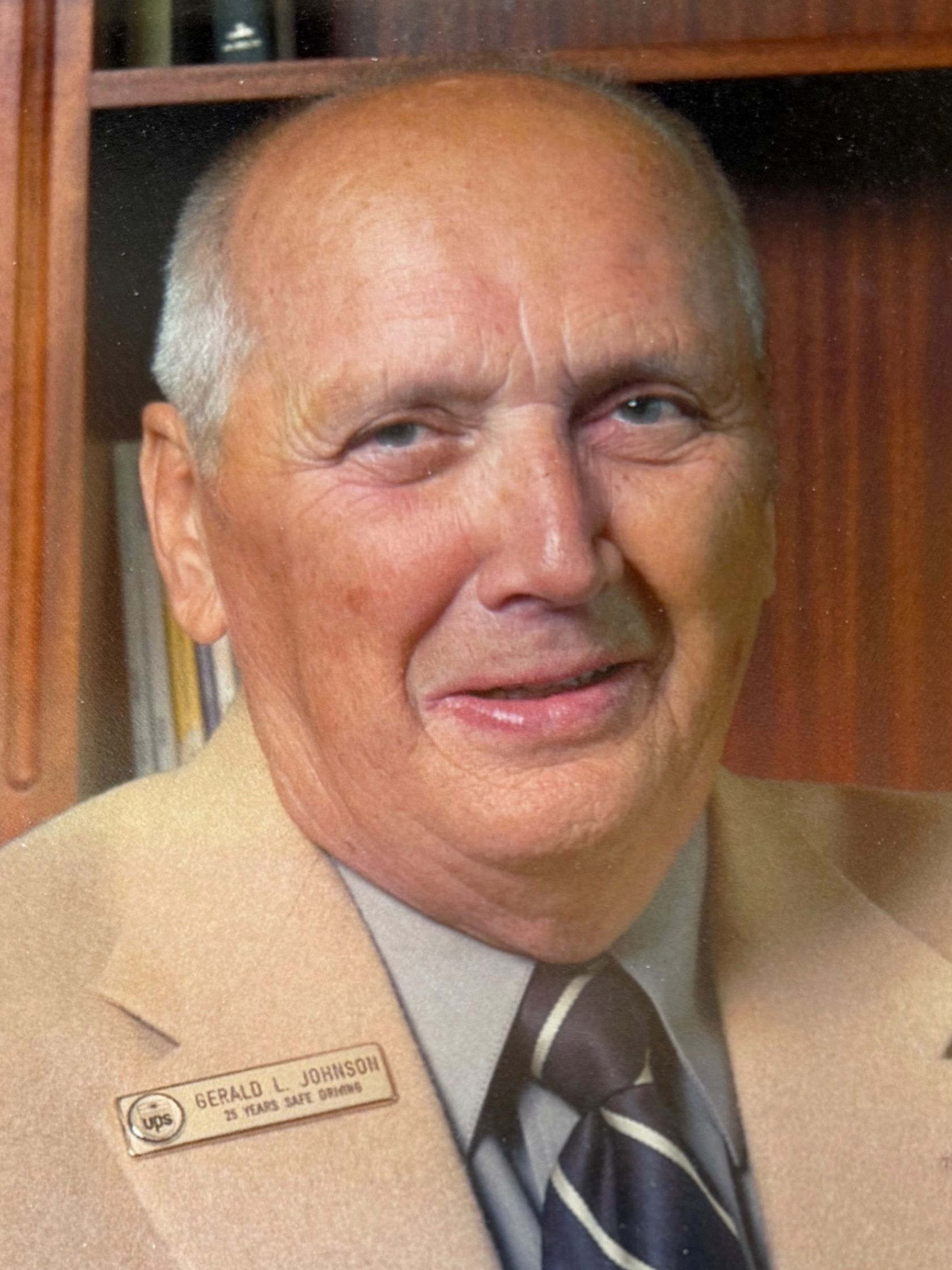 Gerald Lee Johnson – Connley Brothers Funeral Home